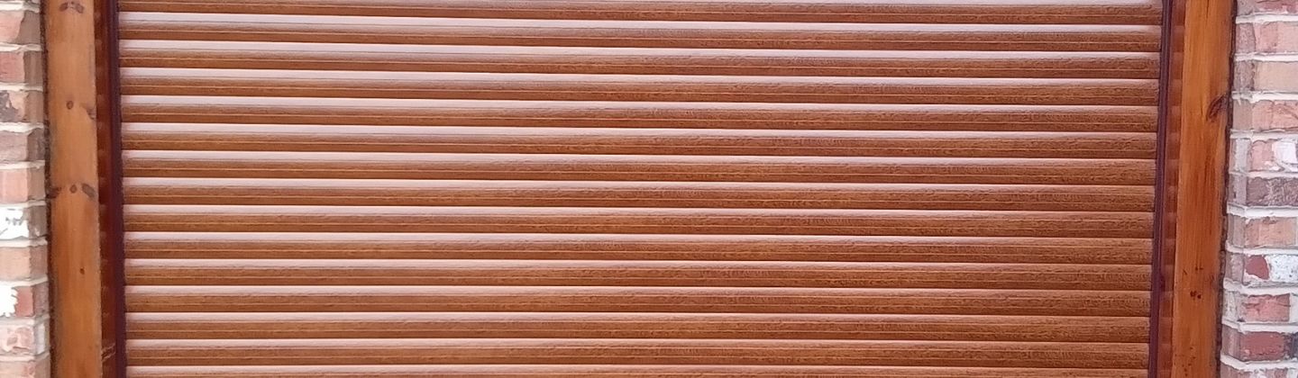 Wood-Effect Garage Doors | Free UK Delivery & Local Install | Garolla